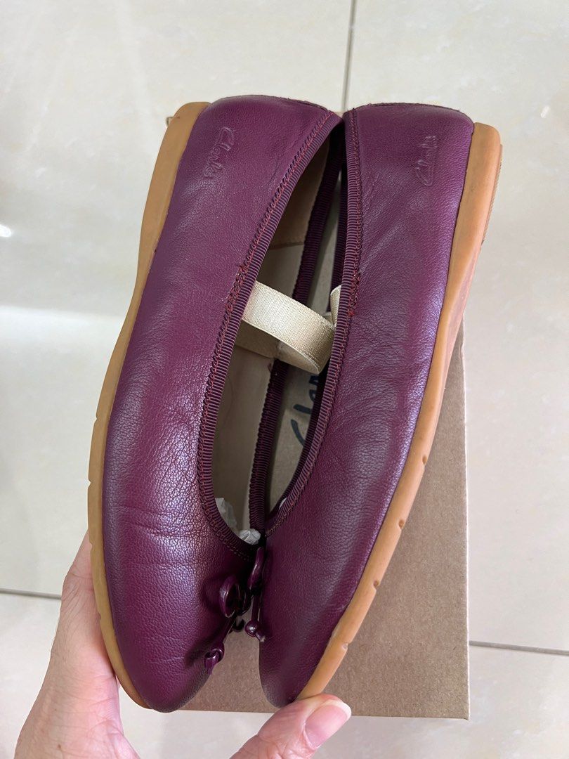 Clarks berry ballet leather flats, Women's Fashion, Footwear, Flats on ...