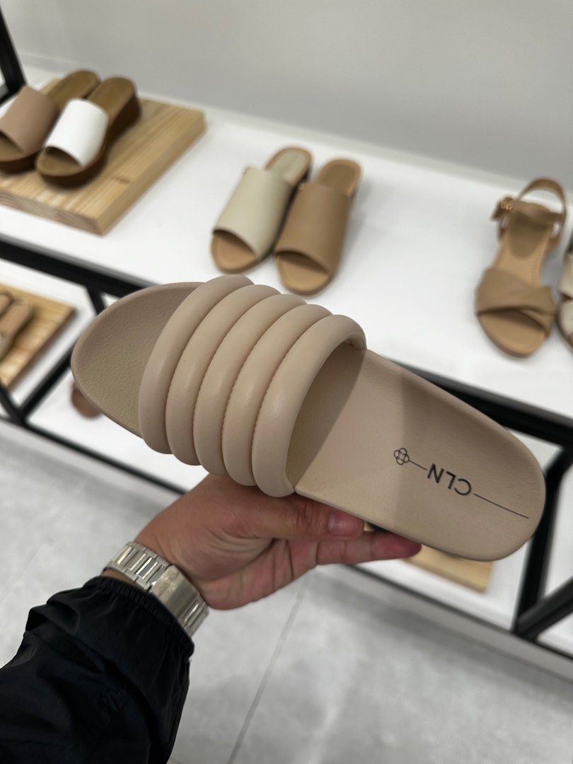CLN Jarah Wedge Slides, Women's Fashion, Footwear, Heels on Carousell