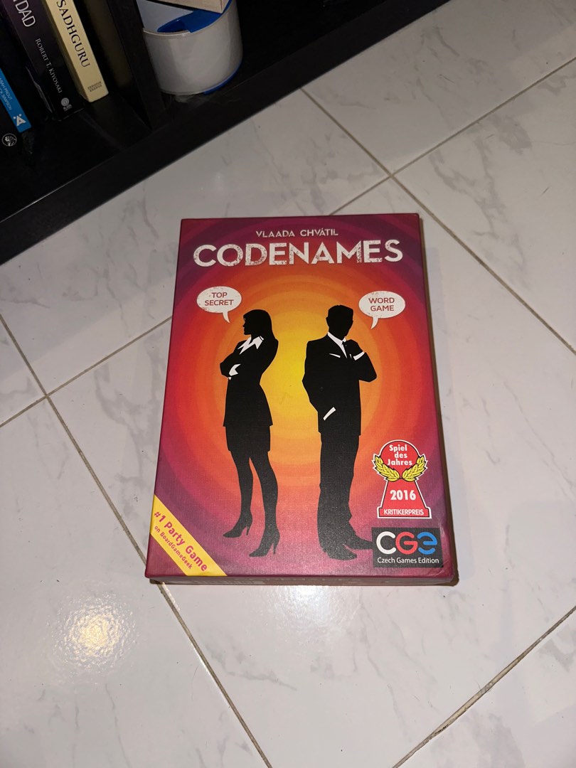 Codenames board game, Hobbies & Toys, Toys & Games on Carousell