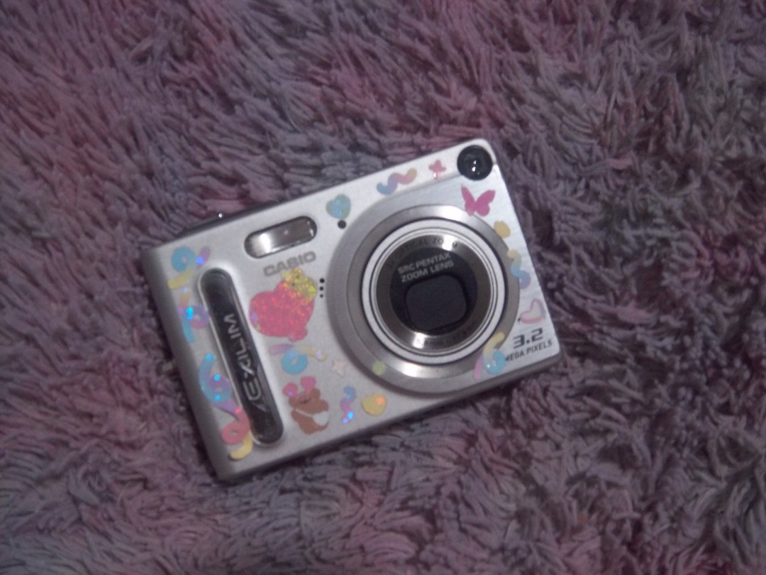 Digital camera EX-Z3 B, Photography, Cameras on Carousell