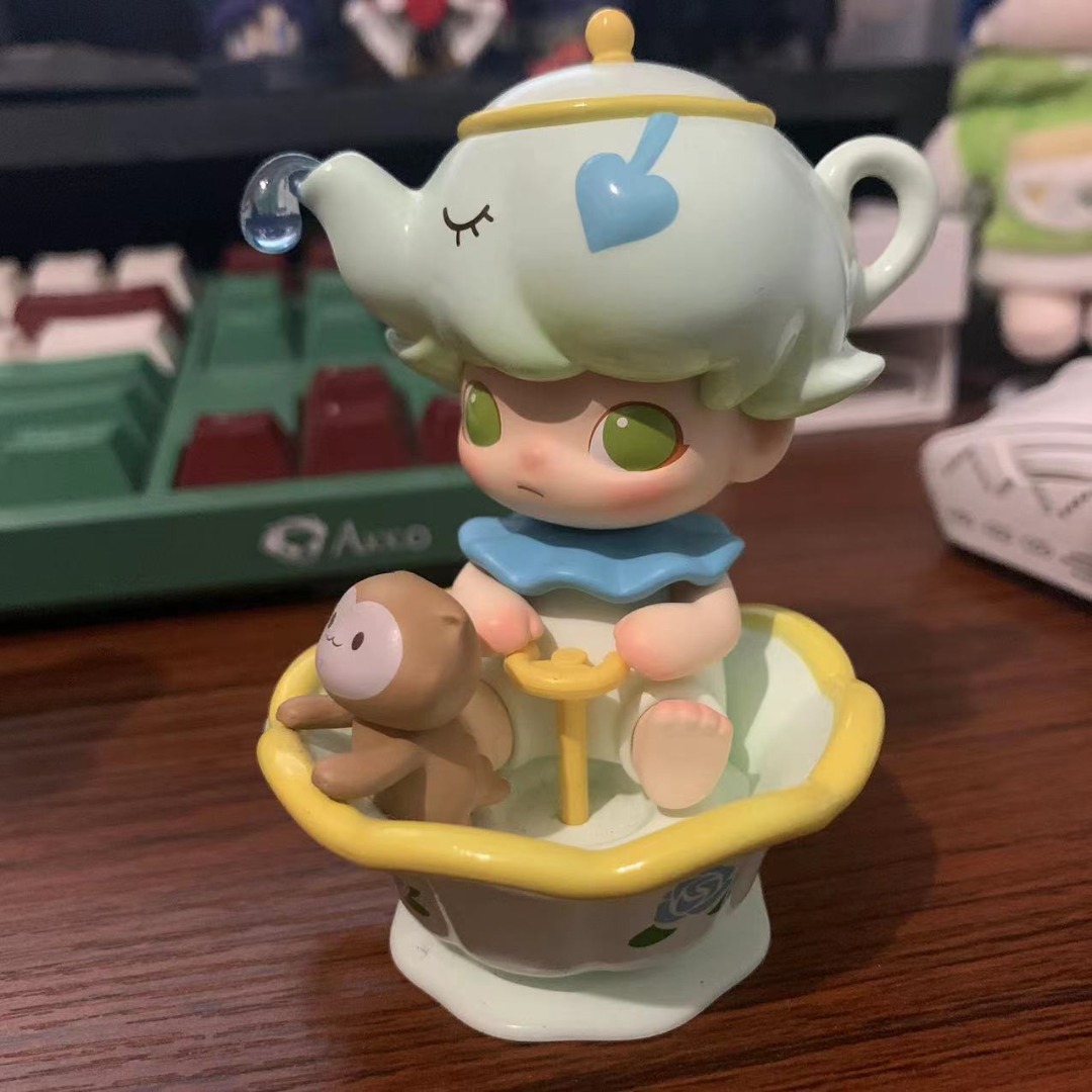 Dimoo Dating 約會日系列 Rotating Cup 轉轉茶杯, 興趣及遊戲, 玩具 & 遊戲類 - Carousell