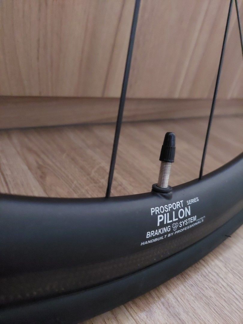 Edco prosport pillon carbon wheelset, Sports Equipment, Bicycles ...