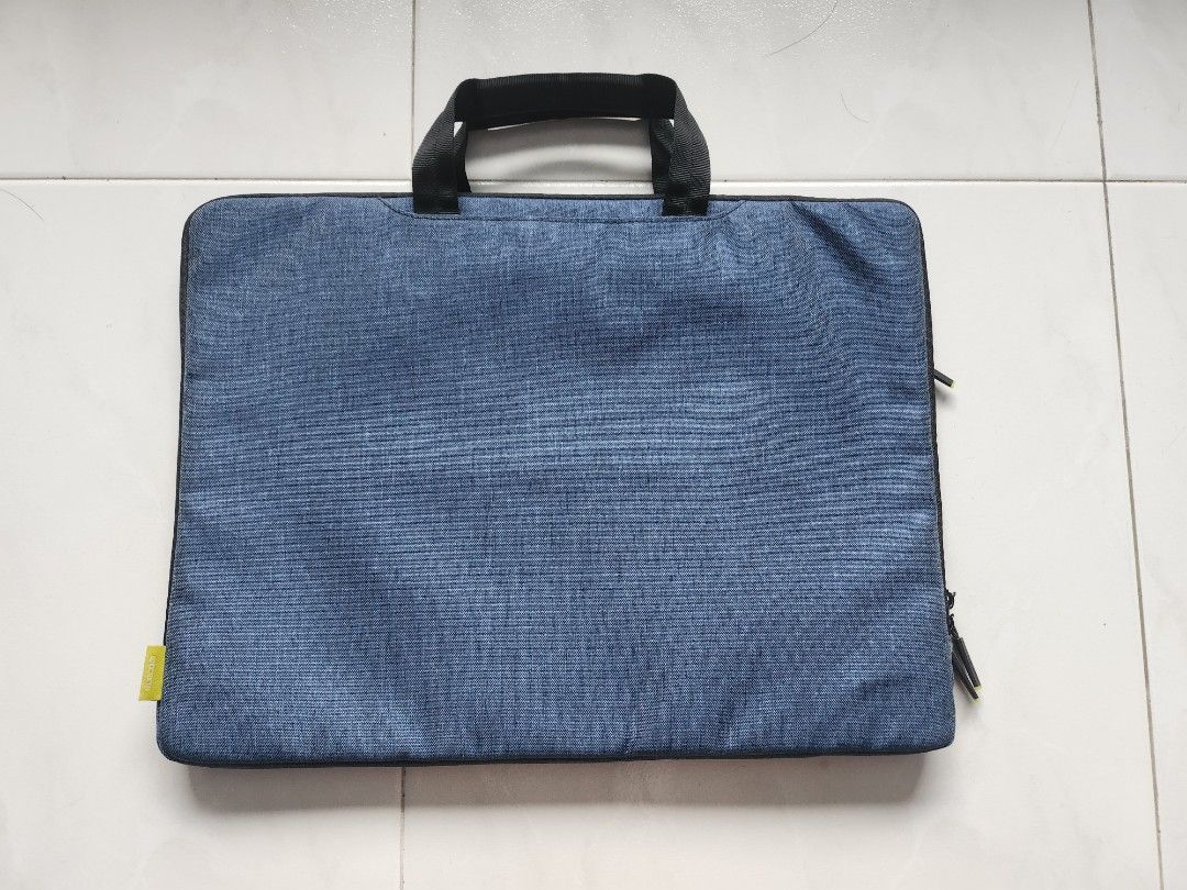 Elecom 15.6" IBCH hand carry laptop bag, Computers & Tech, Parts ...