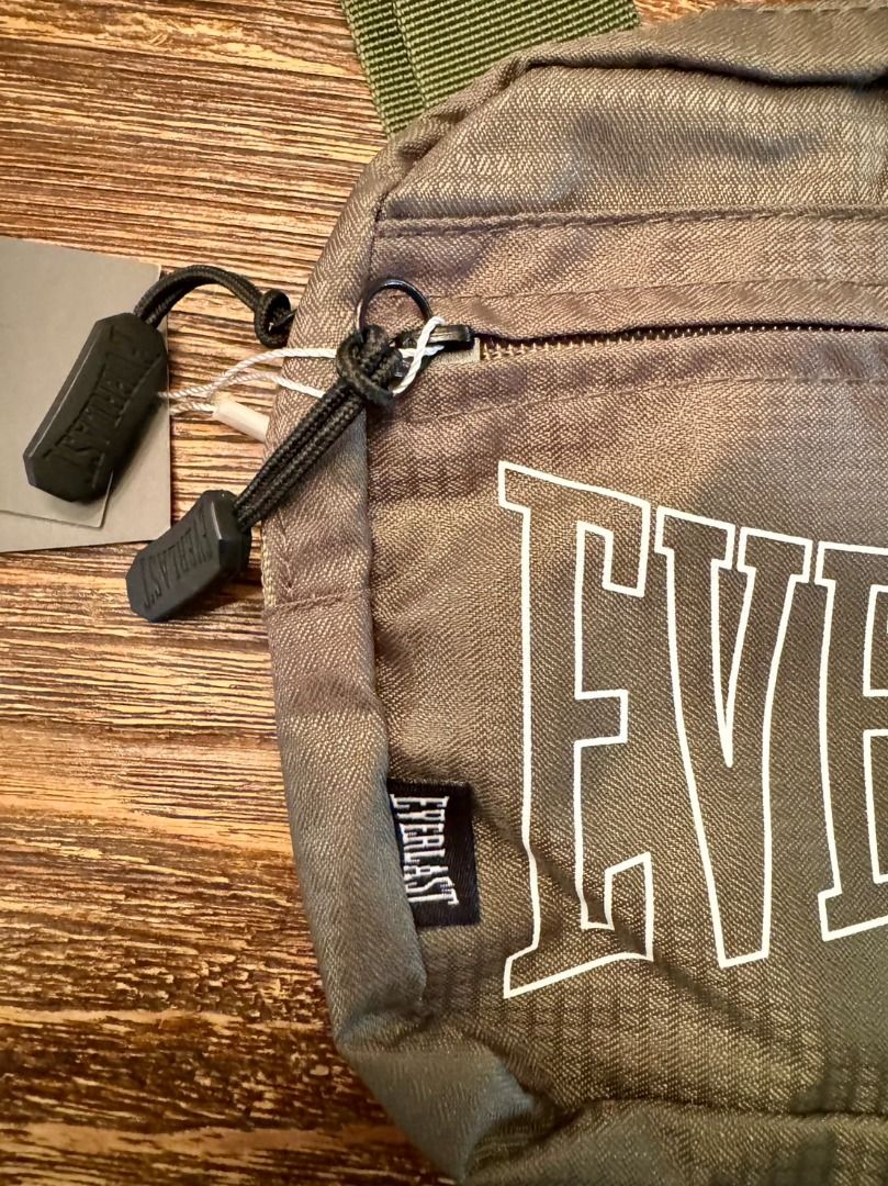 【EVERLAST】全新 簍空LOGO 超大容量 多夾層 軍綠色 腰包 側背包- Ouye Select Shop, 他的時尚, 包包與錢包 ...