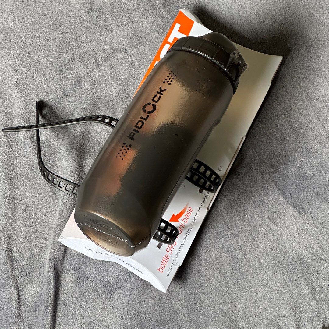 FIDLOCK TWIST WATER BOTTLE 590 UNIBASE, Furniture & Home Living ...