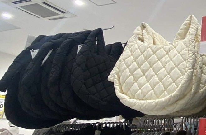 GU Puffer bag (preorder ETA 12/14), Women's Fashion, Bags & Wallets ...