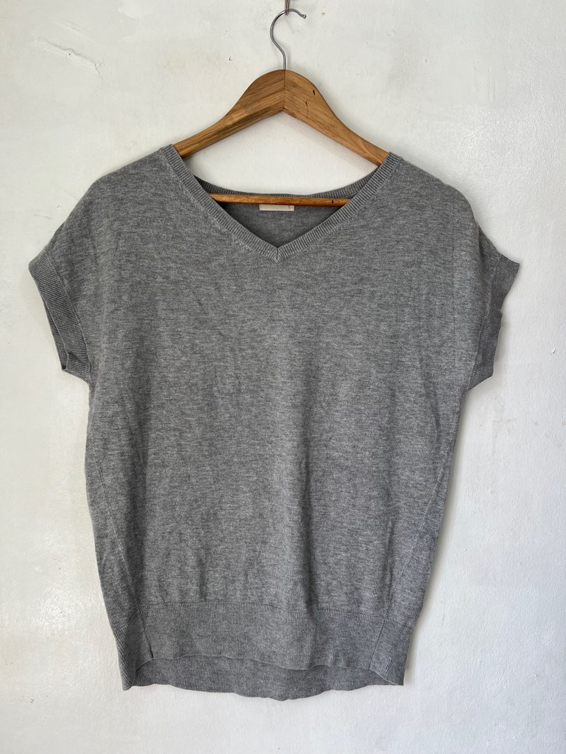 GU x UNIQLO knitted vest, Women's Fashion, Tops, Blouses on Carousell