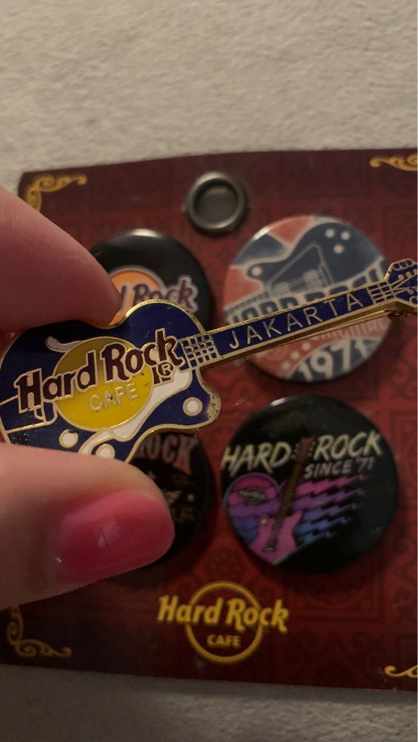 Hard rock Pins one for rm50, Hobbies & Toys, Collectibles & Memorabilia ...