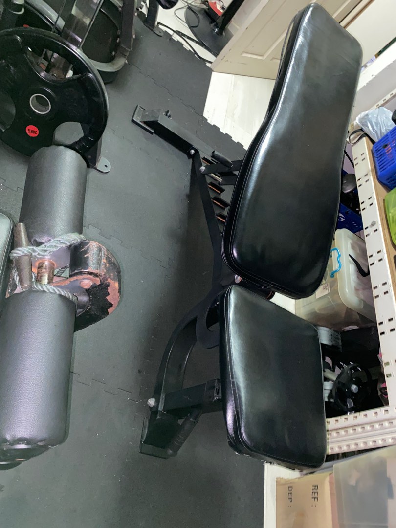 Heavy duty bench, Sports Equipment, Exercise & Fitness, Weights ...