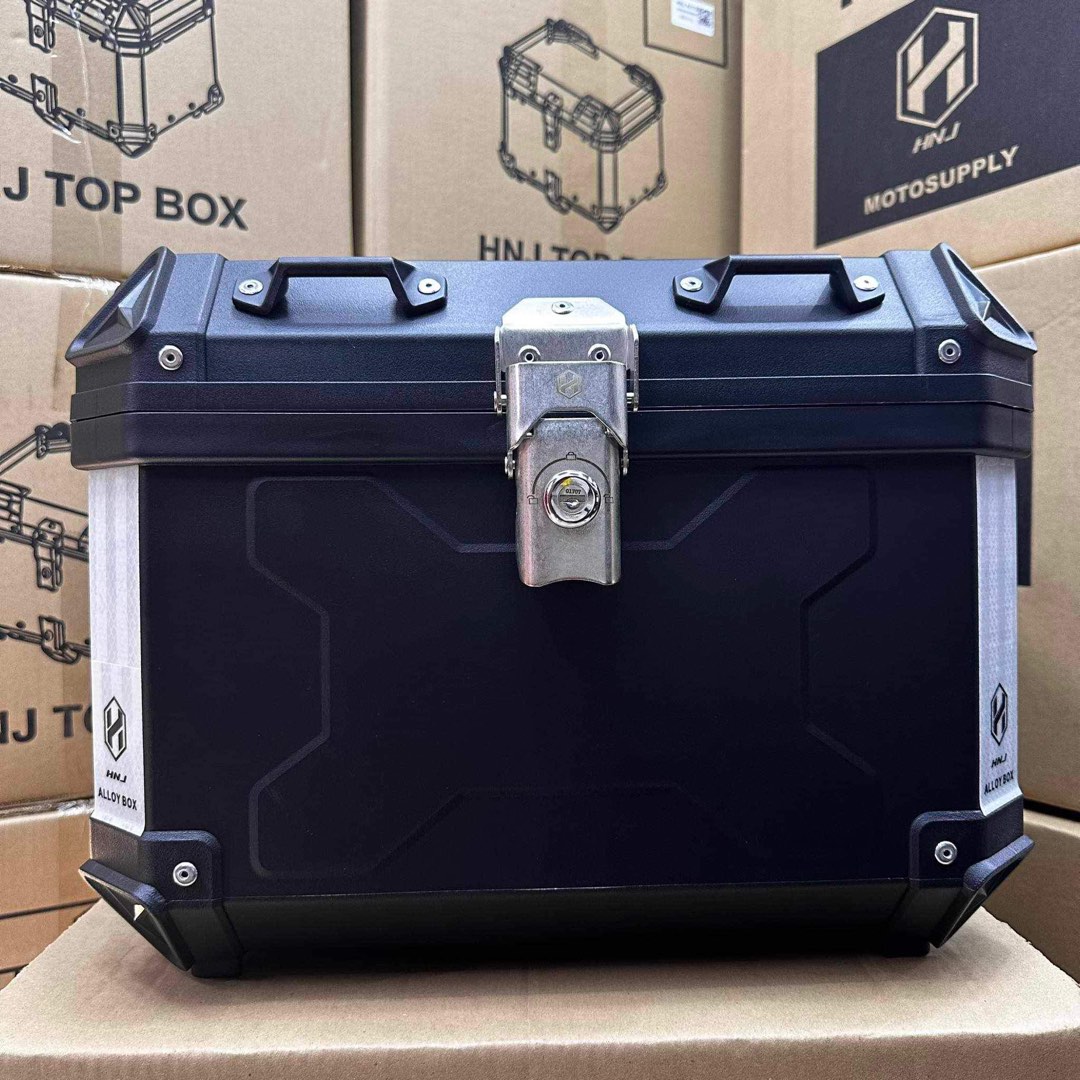 HNJ CHEAPEST HARD PLASTIC TOP BOX 45L, Motorbikes, Motorbike Parts ...