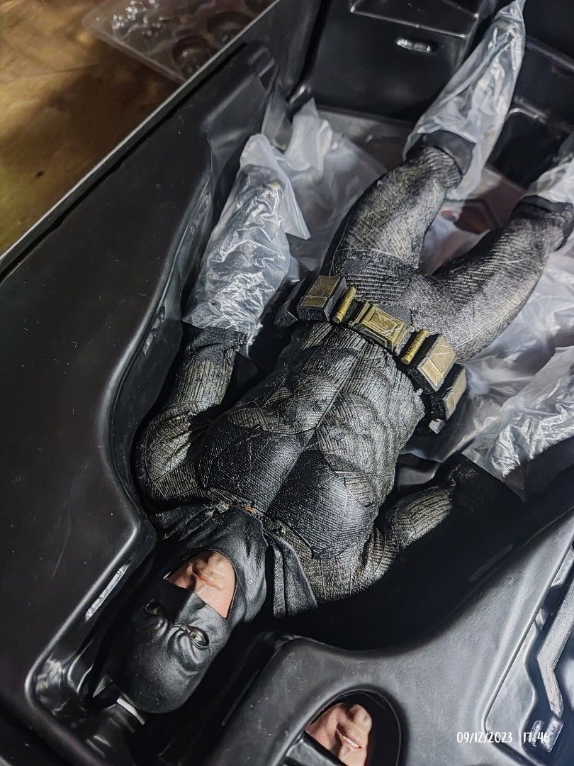 Hot toys batman normal version, Hobbies & Toys, Toys & Games on Carousell