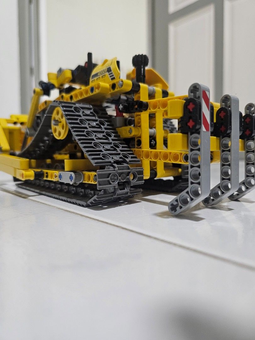 Lego bulldozer 42028, Hobbies & Toys, Toys & Games on Carousell