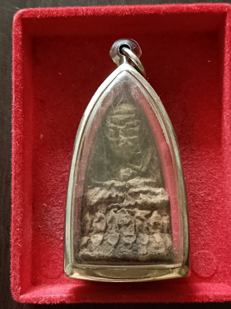 Luang Phor Thuad Amulet Wahn (powder), Hobbies & Toys, Memorabilia ...