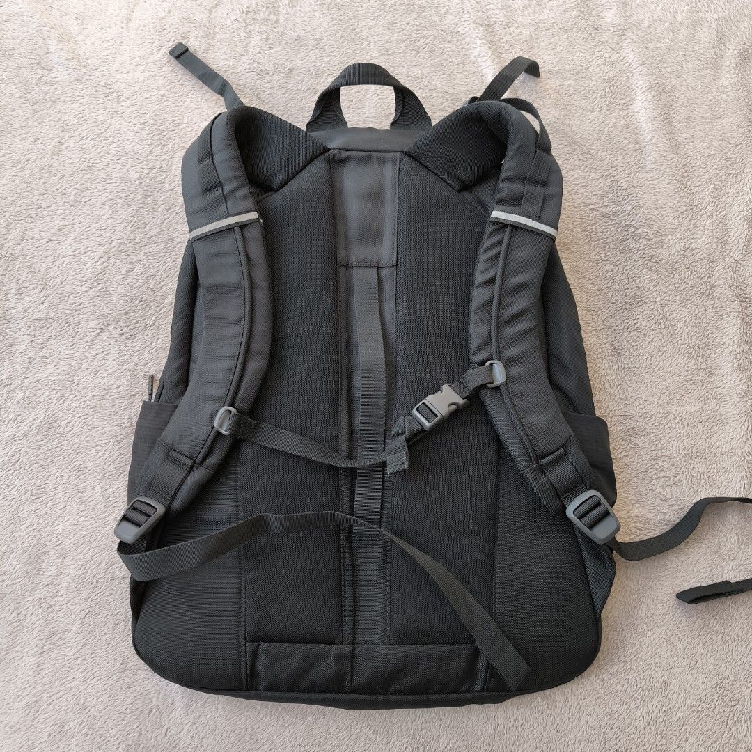 Lululemon Commuter Backpack, Men's Fashion, Bags, Backpacks on Carousell