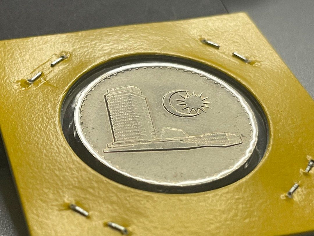 Malaysia 50 sen 1984 parliament duit lama syiling, Hobbies & Toys, Collectibles & Memorabilia ...