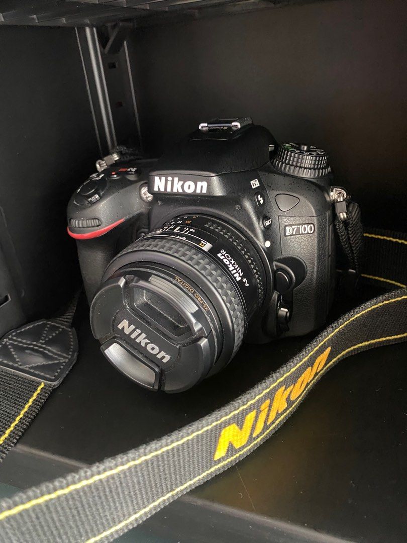Moving Out Sales!!! Nikon D7100 and Sony Handycam 9.2M, Photography ...