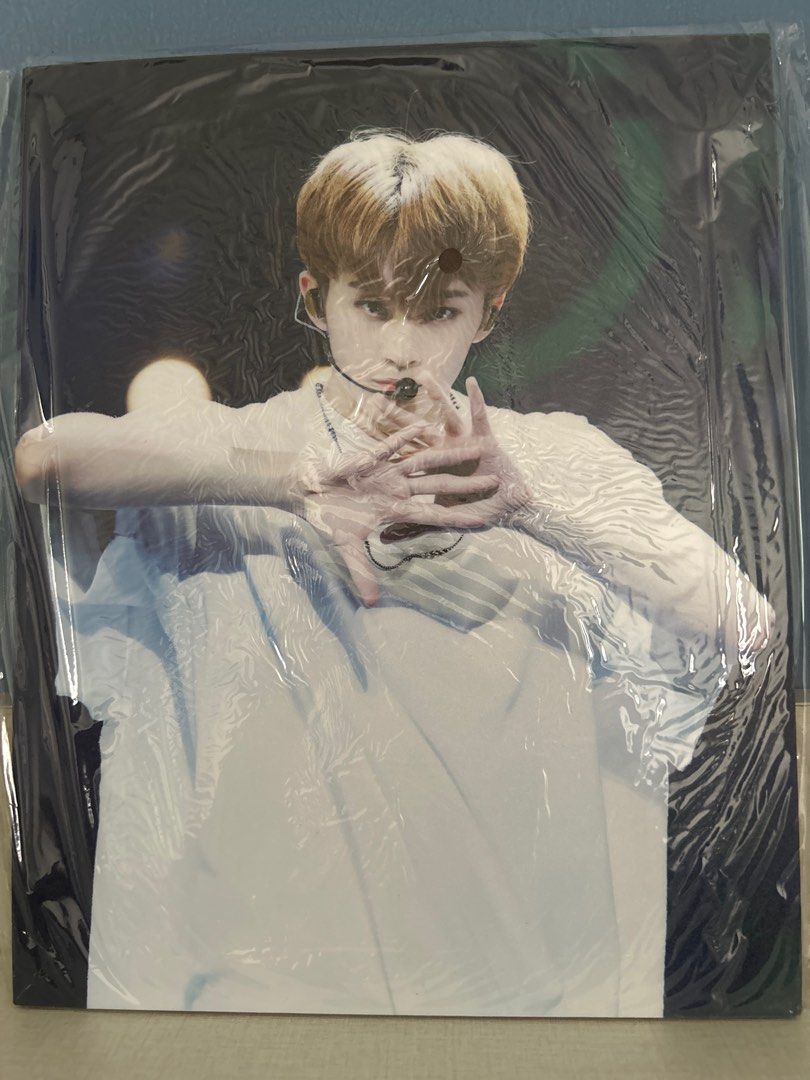 nct 127 nct dream mark photo frame from mark bar, Hobbies & Toys ...