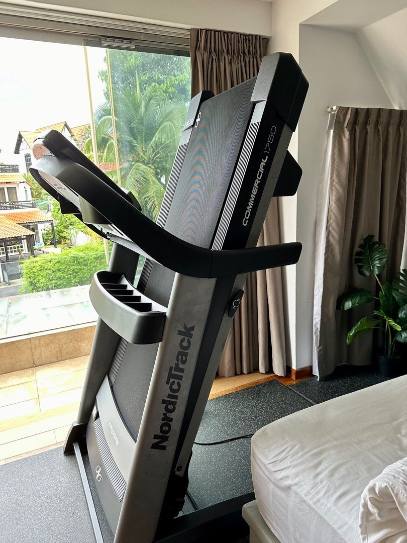 Treadmills With Incline NordicTrack Commercial 1250 Treadmill Review ...