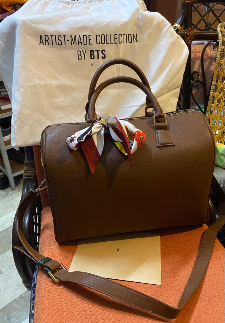 Official onhand BTS V Mute Boston Bag, Hobbies & Toys, Memorabilia ...