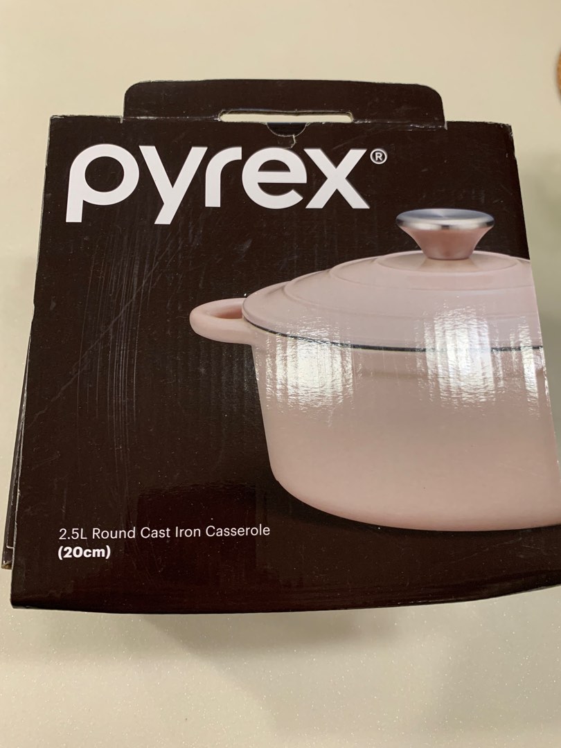 Pyrex 2.5L Round Cast Iron Casserole 20cm, Furniture & Home Living ...