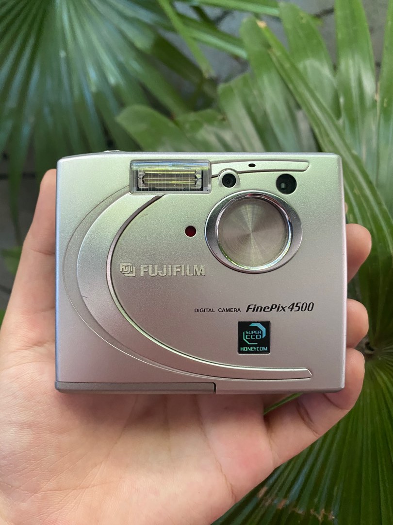 RARE FUJIFILM FINEPIX 4500, Photography, Cameras on Carousell