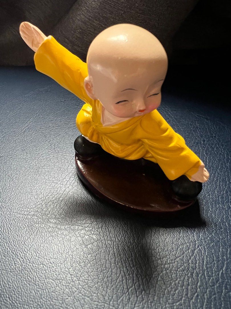 Resin Cat (quartz/stone), obsidian Ironman, toad, monk, Women's Fashion ...