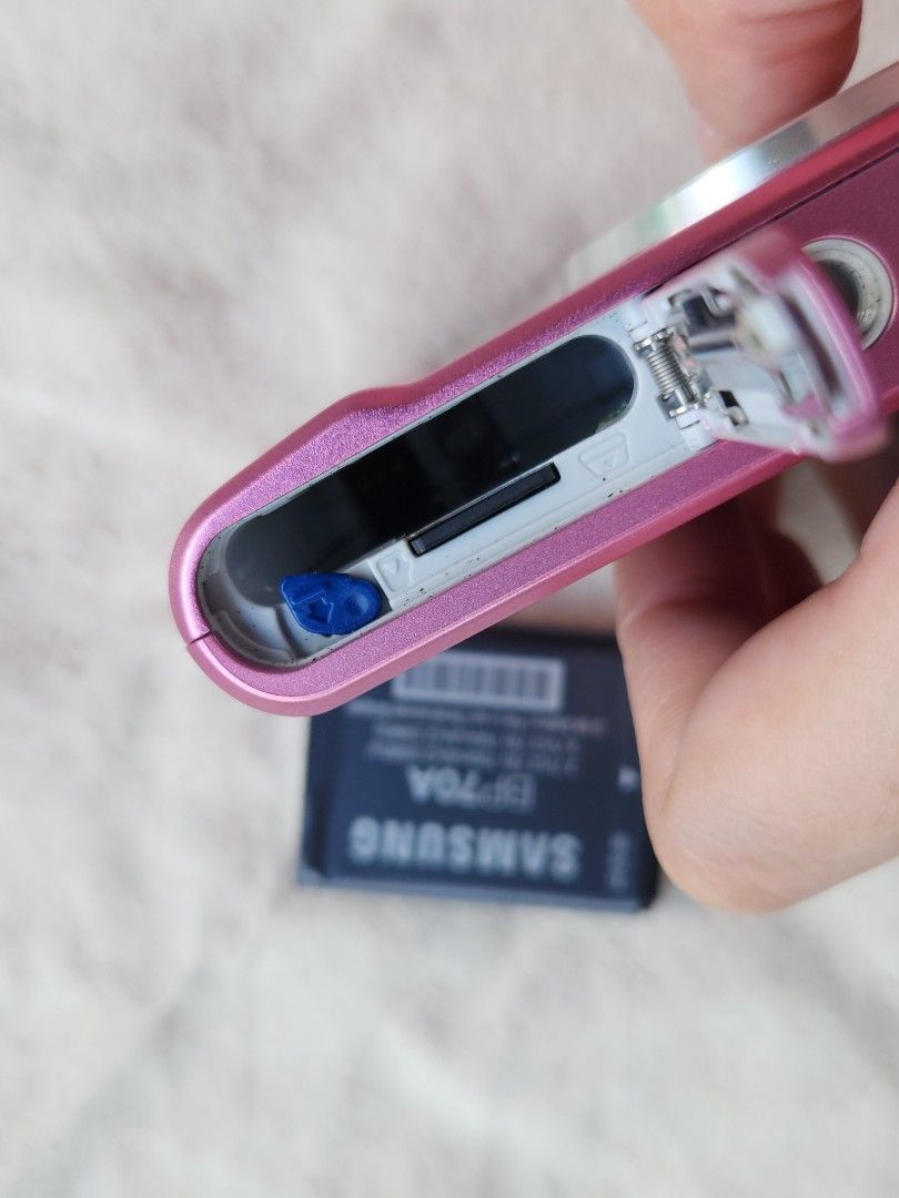 Samsung ST66 PINK, Photography, Cameras on Carousell
