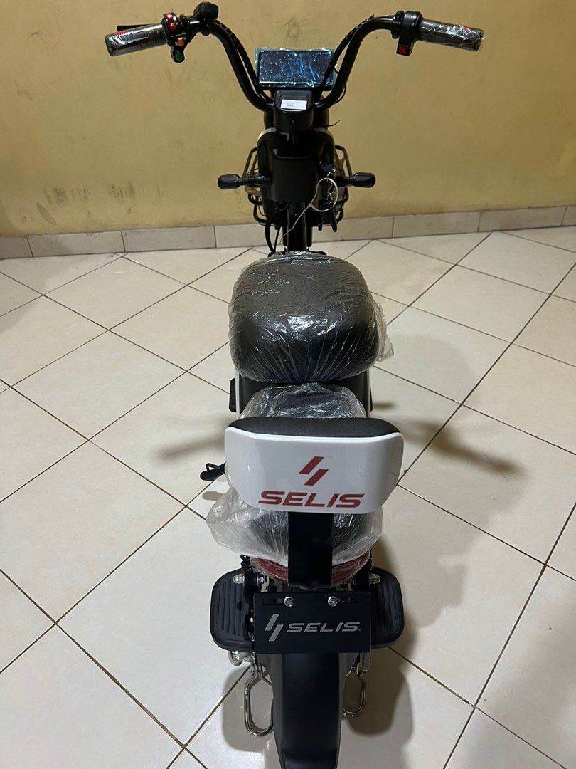 SEPEDA LISTRIK SELIS MASIH BARU, Motor di Carousell
