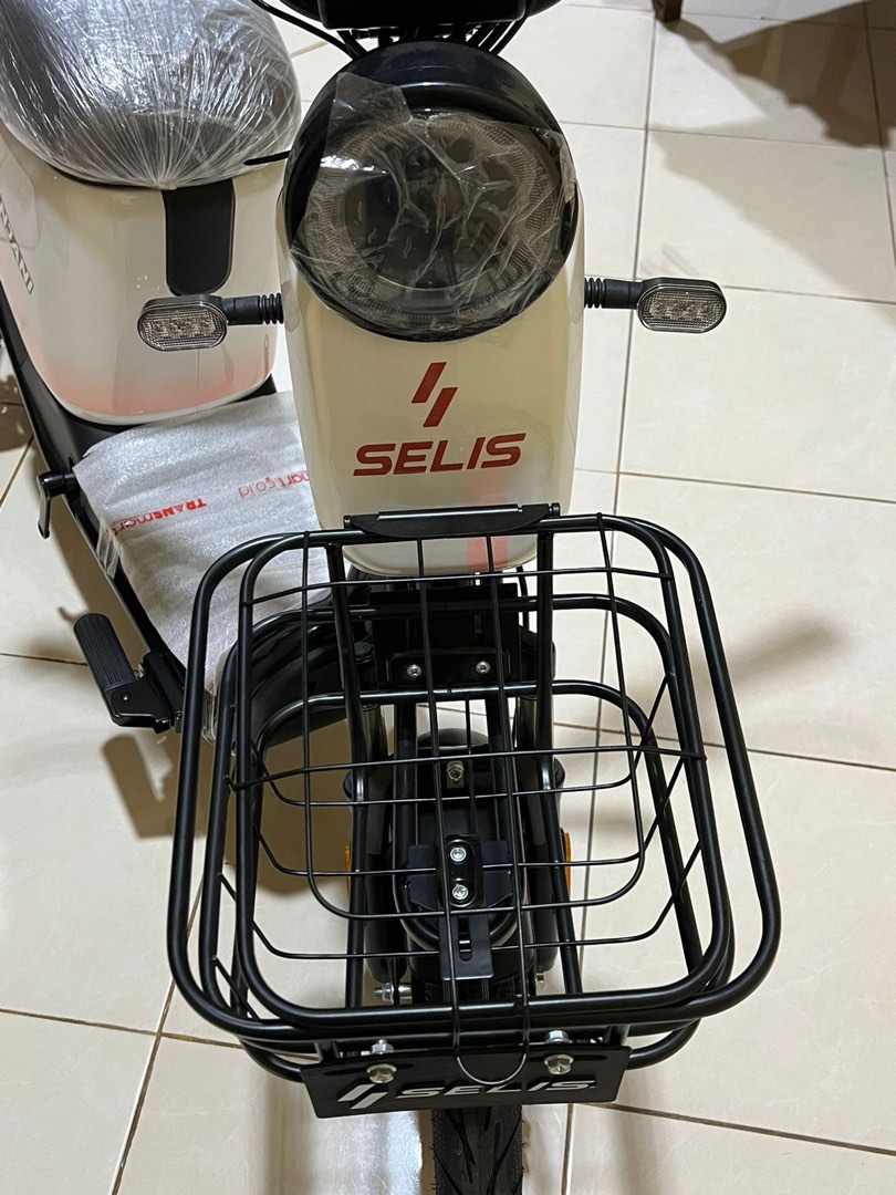 SEPEDA LISTRIK SELIS MASIH BARU, Motor di Carousell