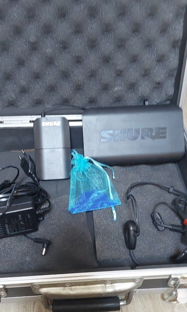 Shure BLX4 Tabletop Microphone Wireless Receiver J10 Frequency with ...
