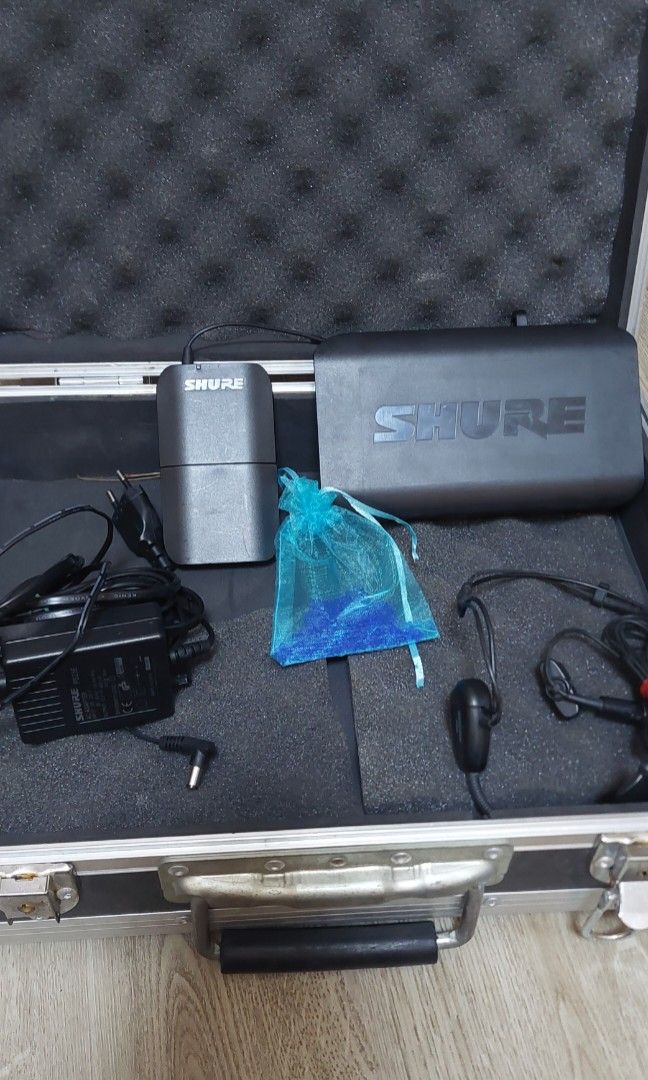 Shure BLX4 Tabletop Microphone Wireless Receiver J10 Frequency with ...