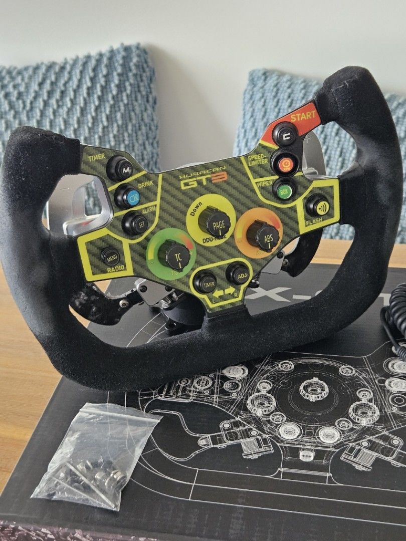 Simedal X-GT sim racing wheel - replica Lamborghini Huracan / Audi R8 ...