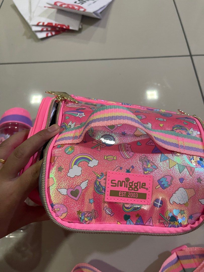 Smiggle Set Bottle & Lunchbox, Babies & Kids, Babies & Kids Fashion on ...