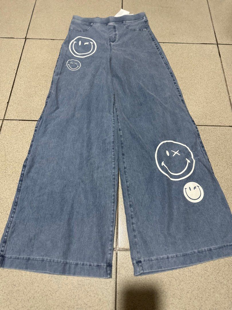 Smiley Pants, Women's Fashion, Bottoms, Jeans on Carousell