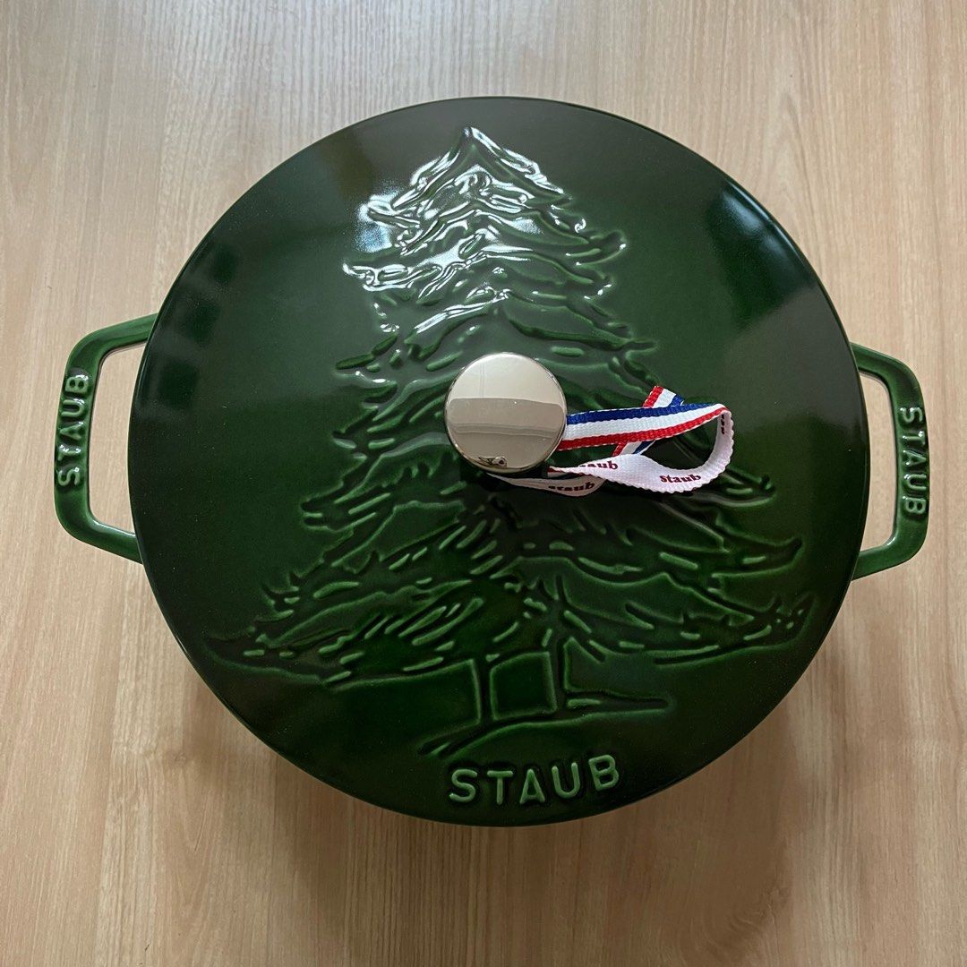 Staub Christmas Tree 24cm Cocotte (Basil), Furniture & Home Living ...