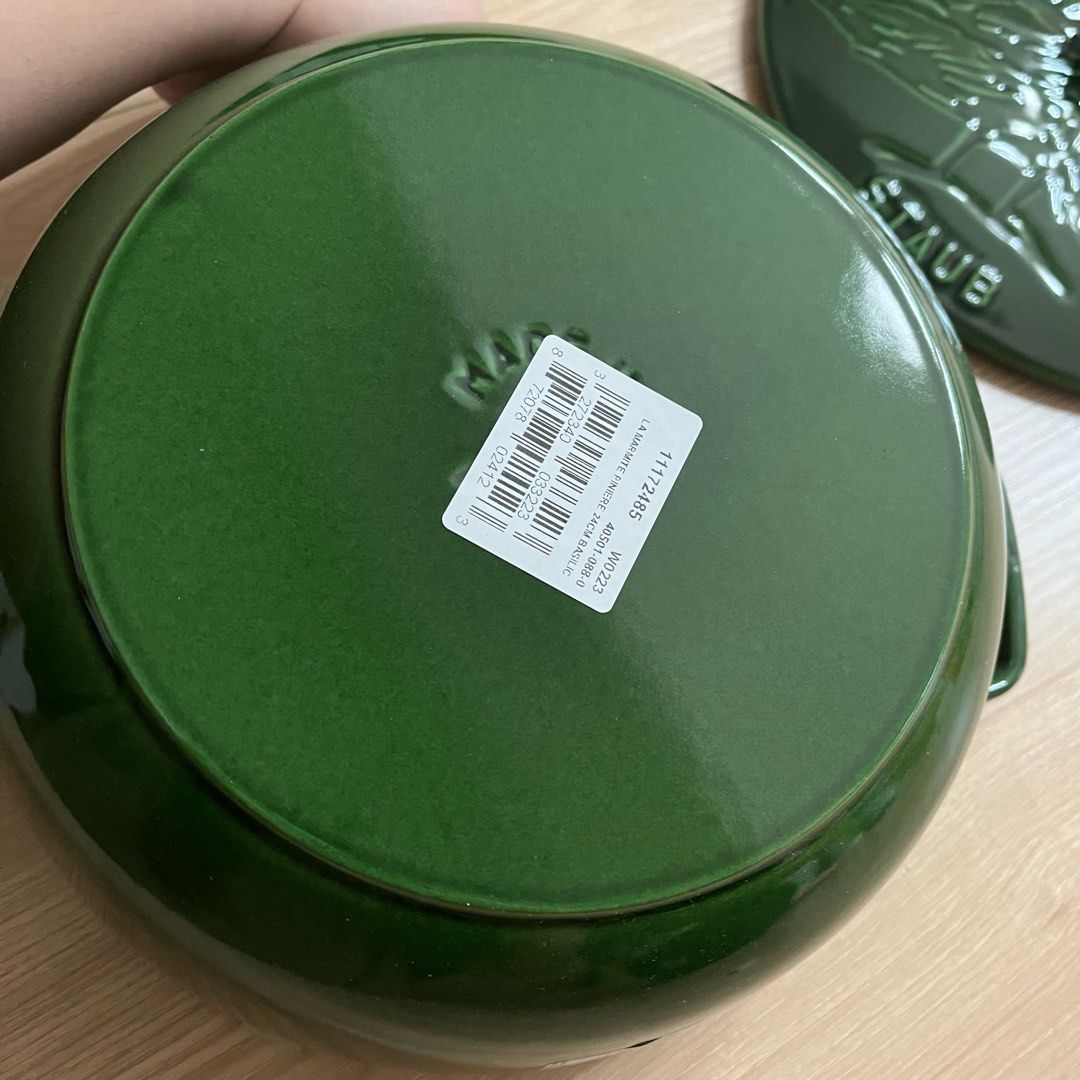 Staub Christmas Tree 24cm Cocotte (Basil), Furniture & Home Living ...