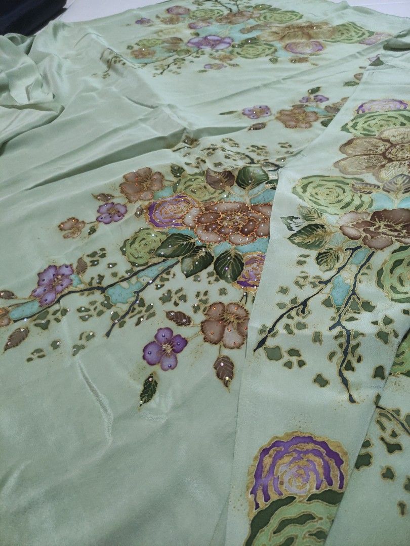 Sutera Crepe Batik Terengganu 4 Meter, Women's Fashion, Dresses & Sets ...