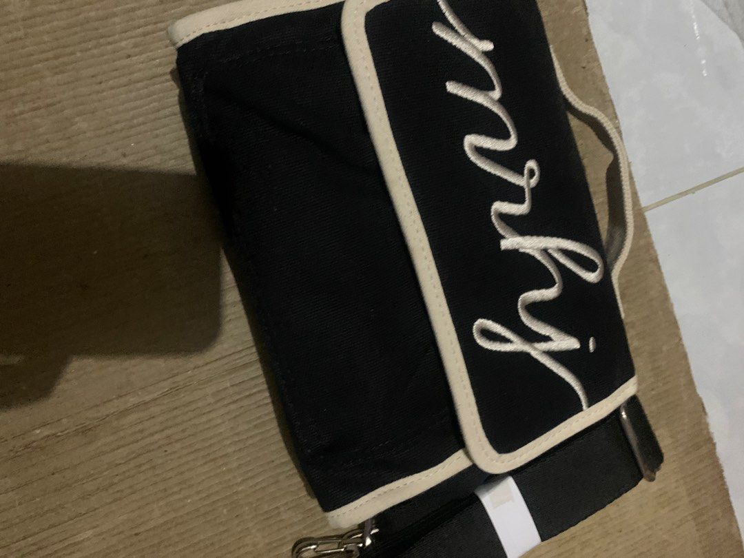 Tas MJ, Fesyen Wanita, Tas & Dompet di Carousell