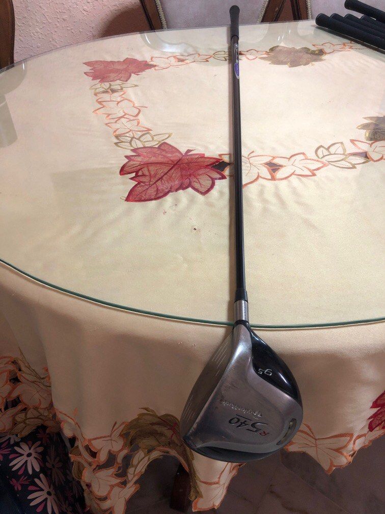 TaylorMade R540 driver, Sports Equipment, Sports & Games, Golf on Carousell