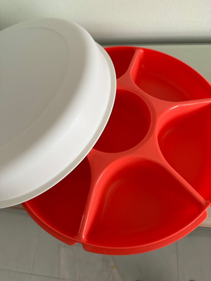 Tupperware large serving centre, Furniture & Home Living, Kitchenware ...