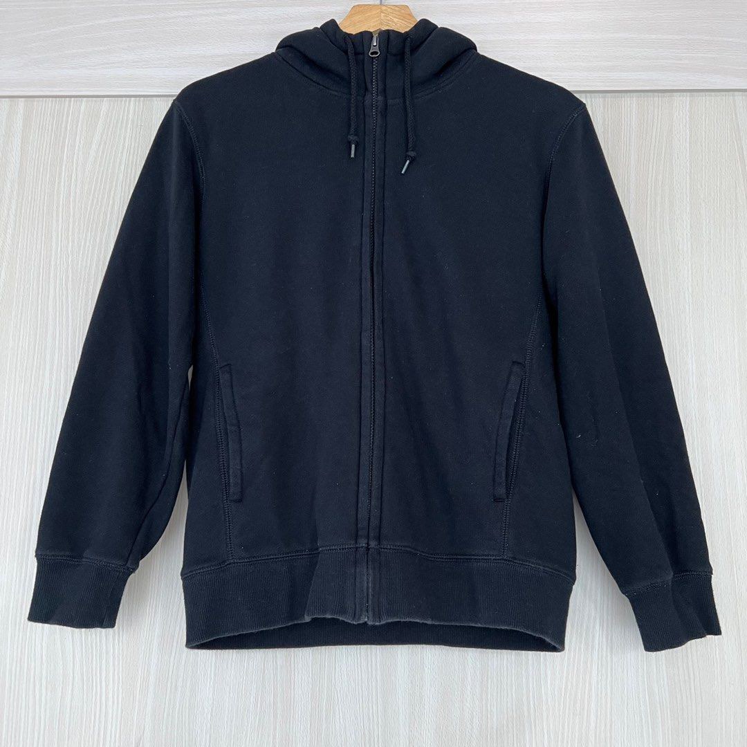 UNIQLO Hoodie, Men's Fashion, Coats, Jackets and Outerwear on Carousell