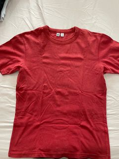 uniqlo red and white striped t shirt, Men's Fashion, Tops & Sets ...