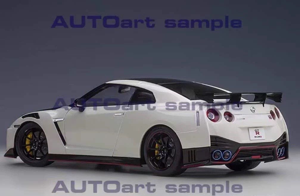 1/18 AutoArt Nissan GT-R R35 Nismo (full opening) - White, Stealth Grey ...