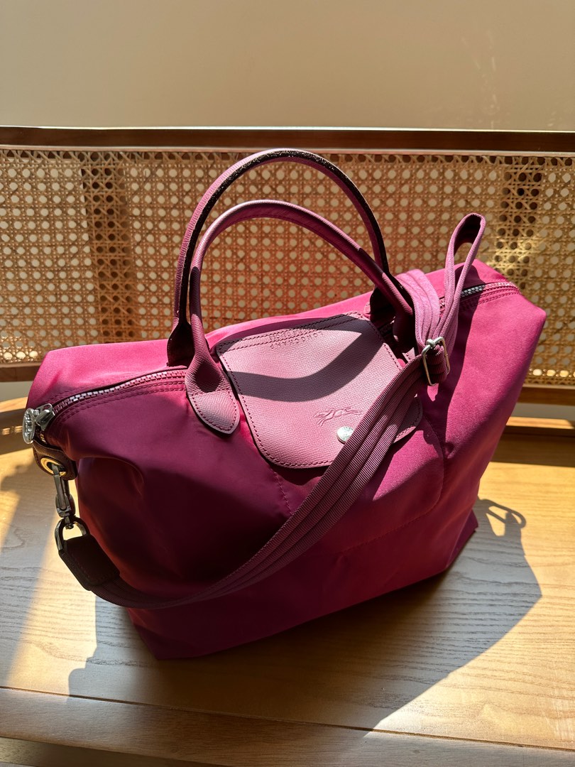 Authentic Longchamp Sling Bag in Maroon, Women's Fashion, Bags ...