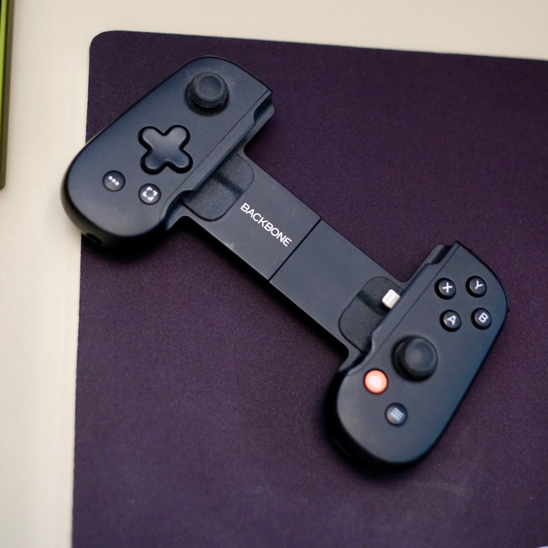 Backbone Controller for iPhone, Video Gaming, Gaming Accessories ...