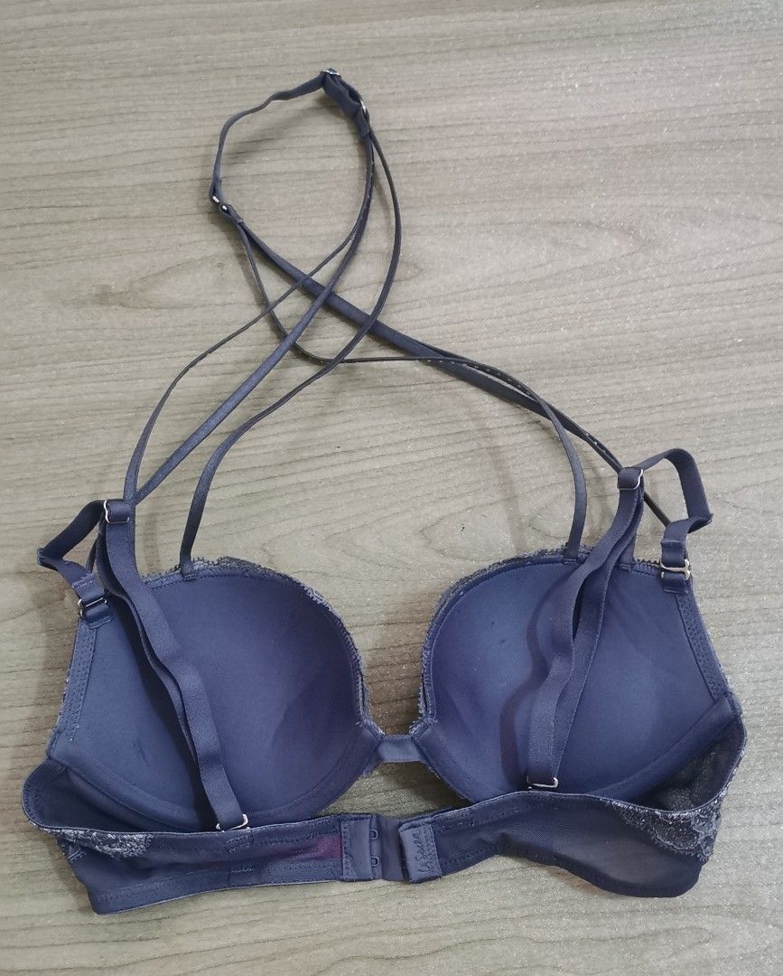 Beyond sexy La Senza 32B, Women's Fashion, New Undergarments ...