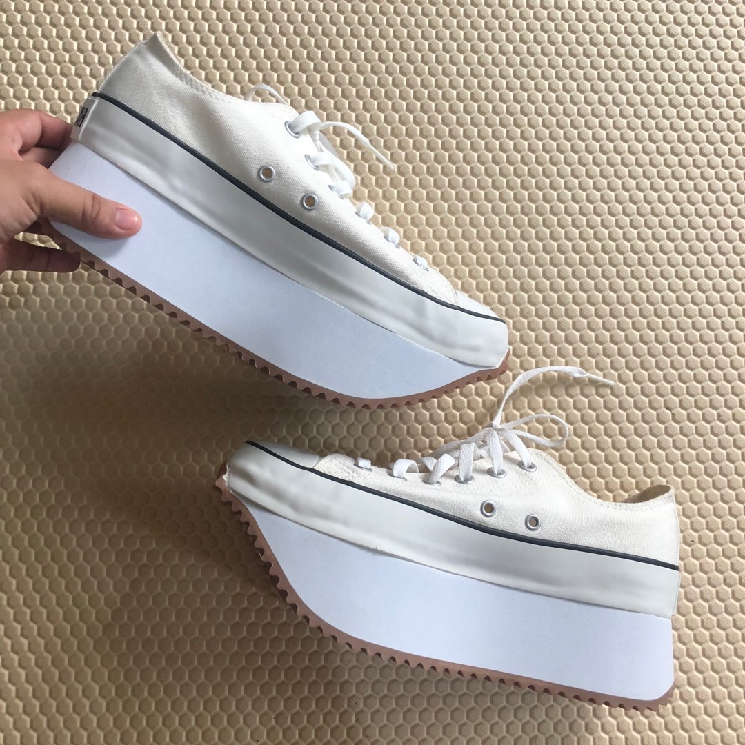 BRAND NEW ORIG CONVERSE CHUNKY BOAT, Women's Fashion, Footwear ...