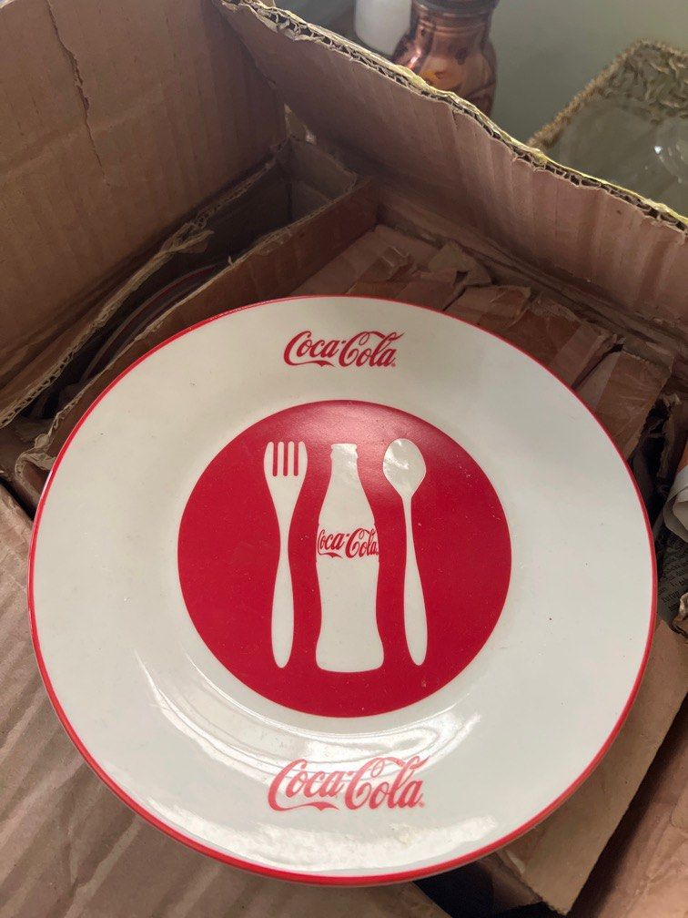 Coca Cola plates 2 designs, Hobbies & Toys, Memorabilia & Collectibles ...