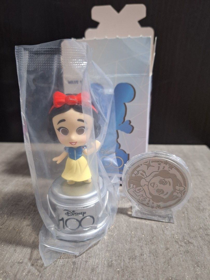 CPCM Disney 100 Snow White figurine and coin, Hobbies & Toys, Toys ...