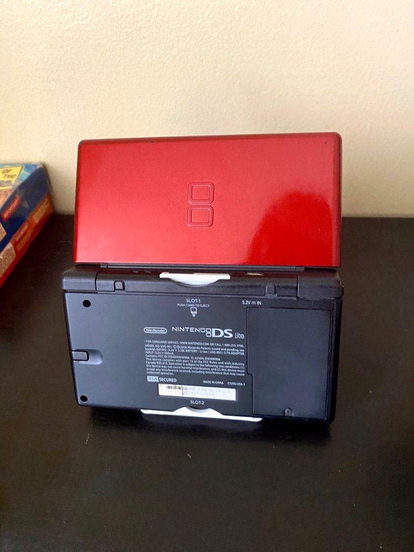Crimson / Black Nintendo DS Lite, Video Gaming, Video Game Consoles ...